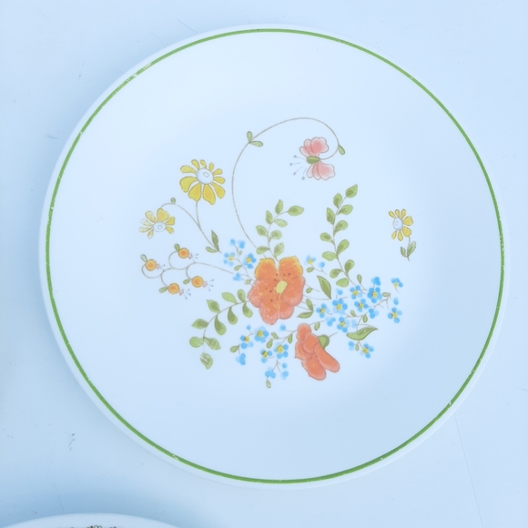 Corelle | Dining | Vintage Corelle Spring Bouquet Wild Flowers Dinner ...